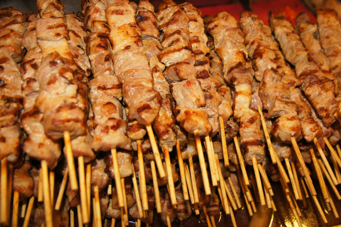Ever Wonder How they Make Such Perfect Kalamakia? - The Pappas Post