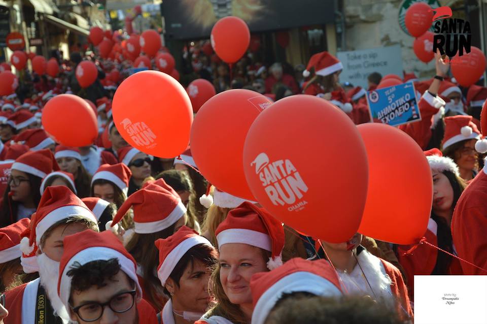 (Photos, Video) Thousands of Santas March in Hania During Annual Santa ...