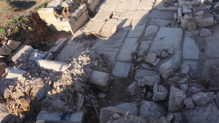 Archaeologists Uncover 2,000-Year-Old Hercules Statue in Greece - The ...